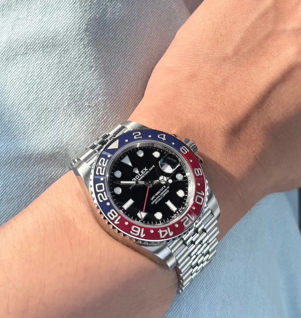 Clean Factory Rolex GMT Master II 126710BLRO | V3 Pepsi | Oyster Armband